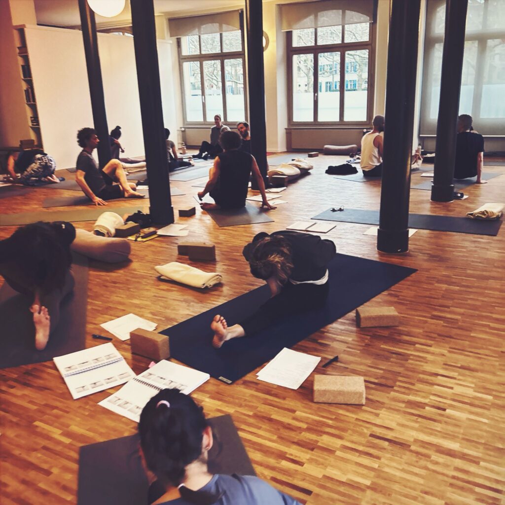 svarupa yoga bern • yoga - breath - mind - in the heart of Bern